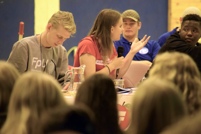 Høy temperatur i skoledebatten på Re VGS - ReAvisa