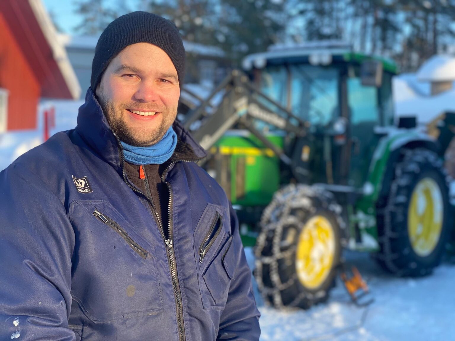 Her i Re kjører reddende engler traktor med fres: - Folk må ikke være ...